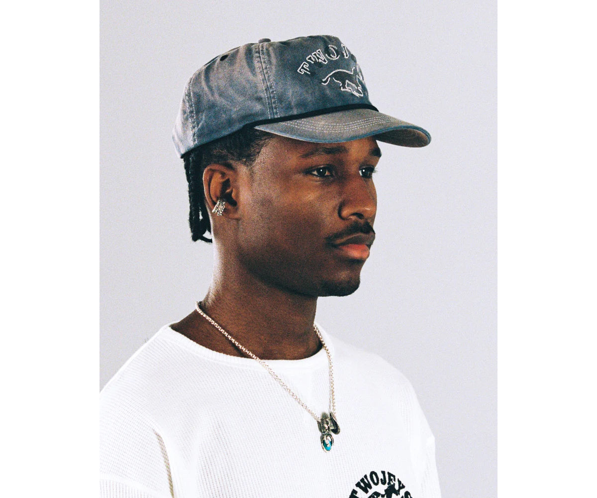 TwoJeys – Little America Store