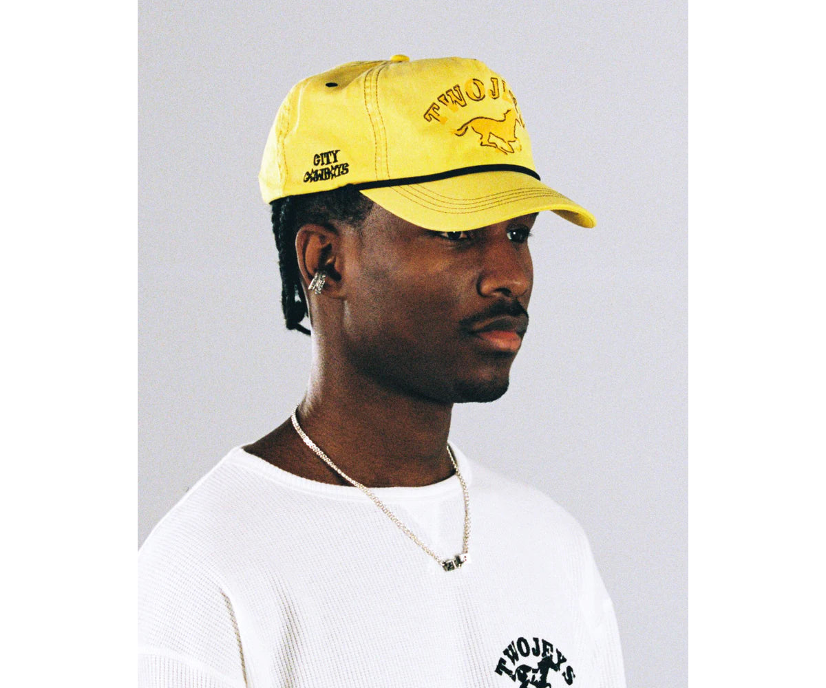 TwoJeys – Little America Store